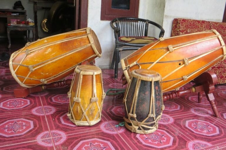 10 Macam Alat Musik Membranophone: Seni Suara dari Kulit Membran